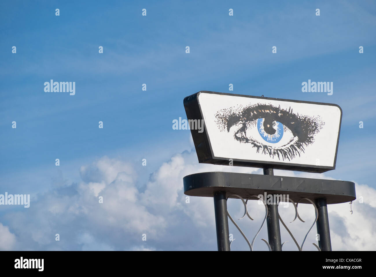 An eye catches the eye on this billboard in Tucumcari Stock Photo - Alamy