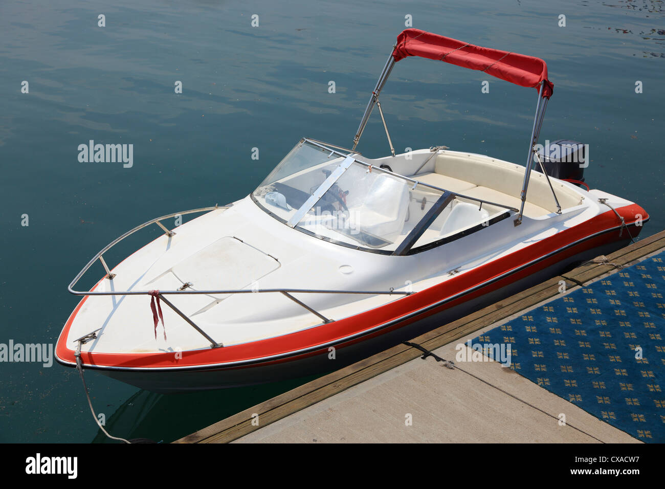 Speed boat powerboat speedboat hi-res stock photography and images - Alamy