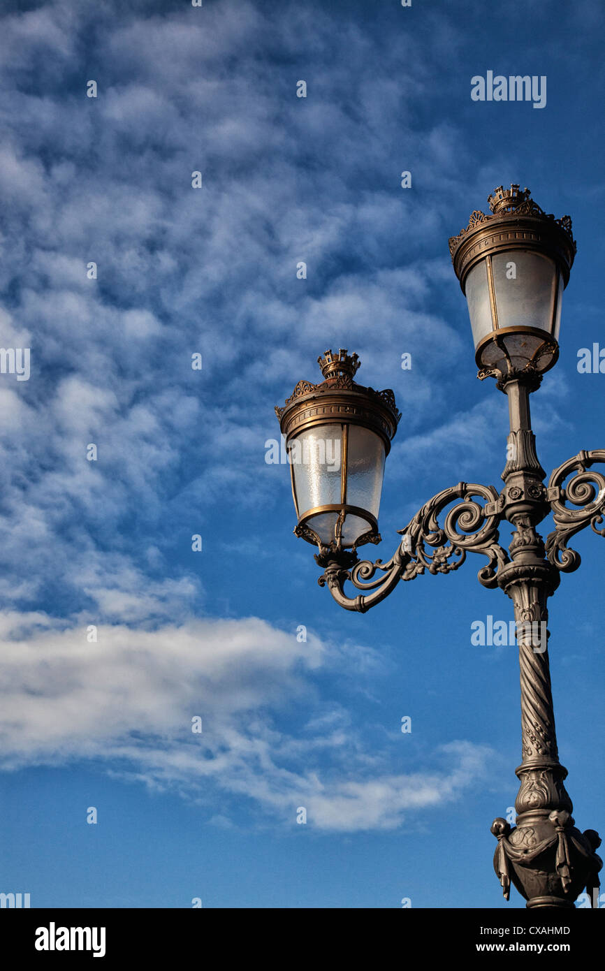 Lamp post dublin ireland hi-res stock photography and images - Alamy
