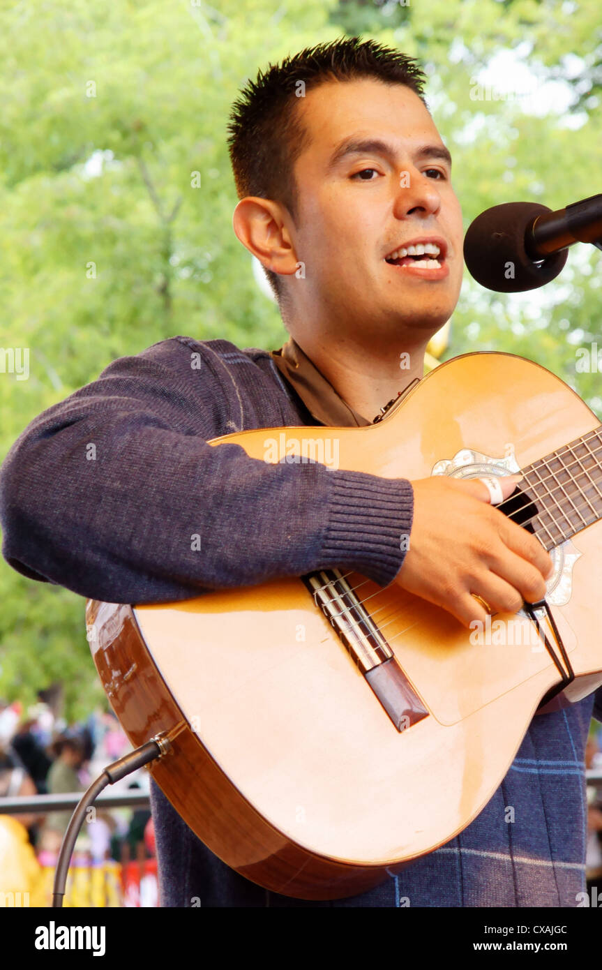 Latino band hi-res stock photography and images - Alamy