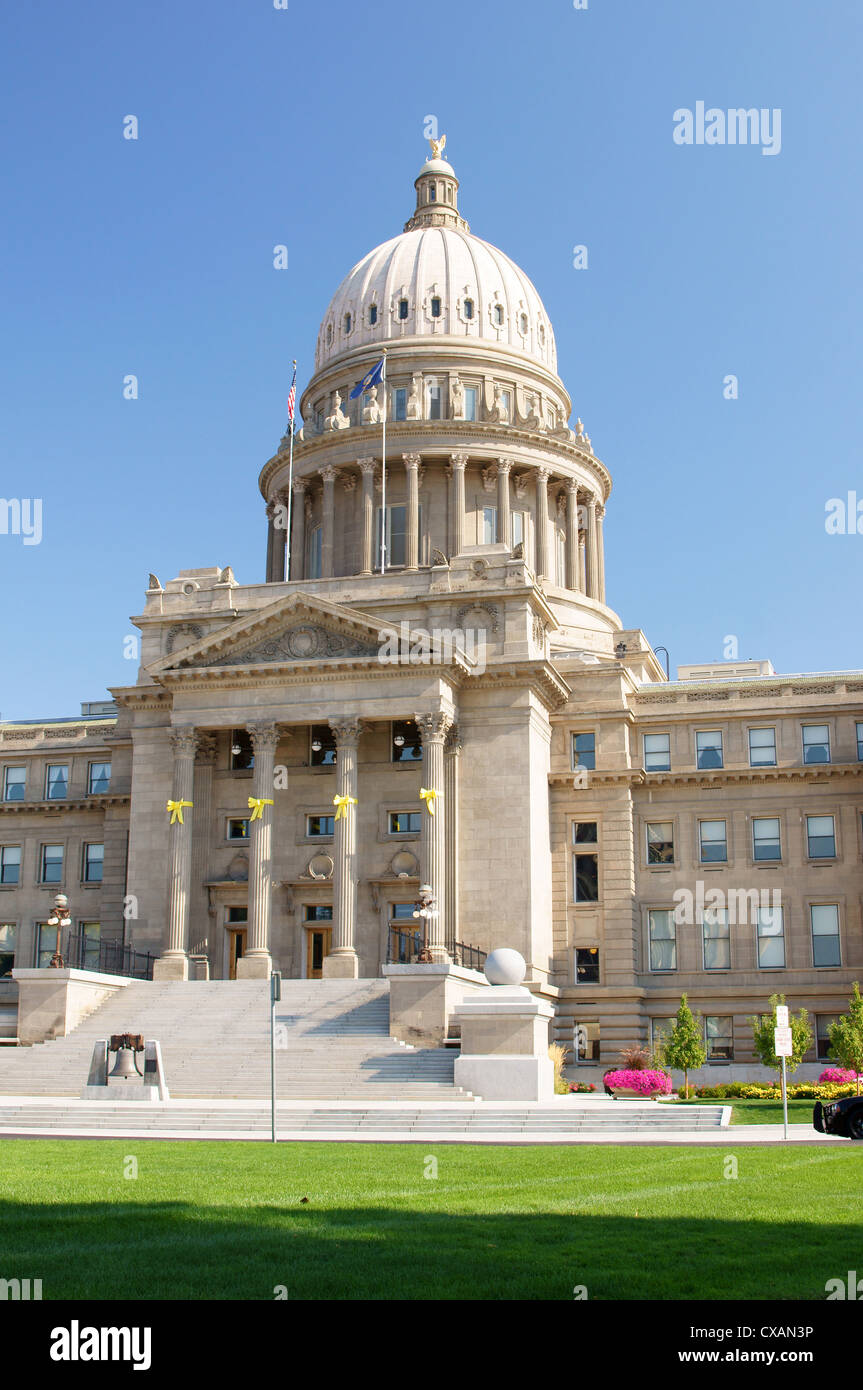 Administration building of a circle hi-res stock photography and images ...