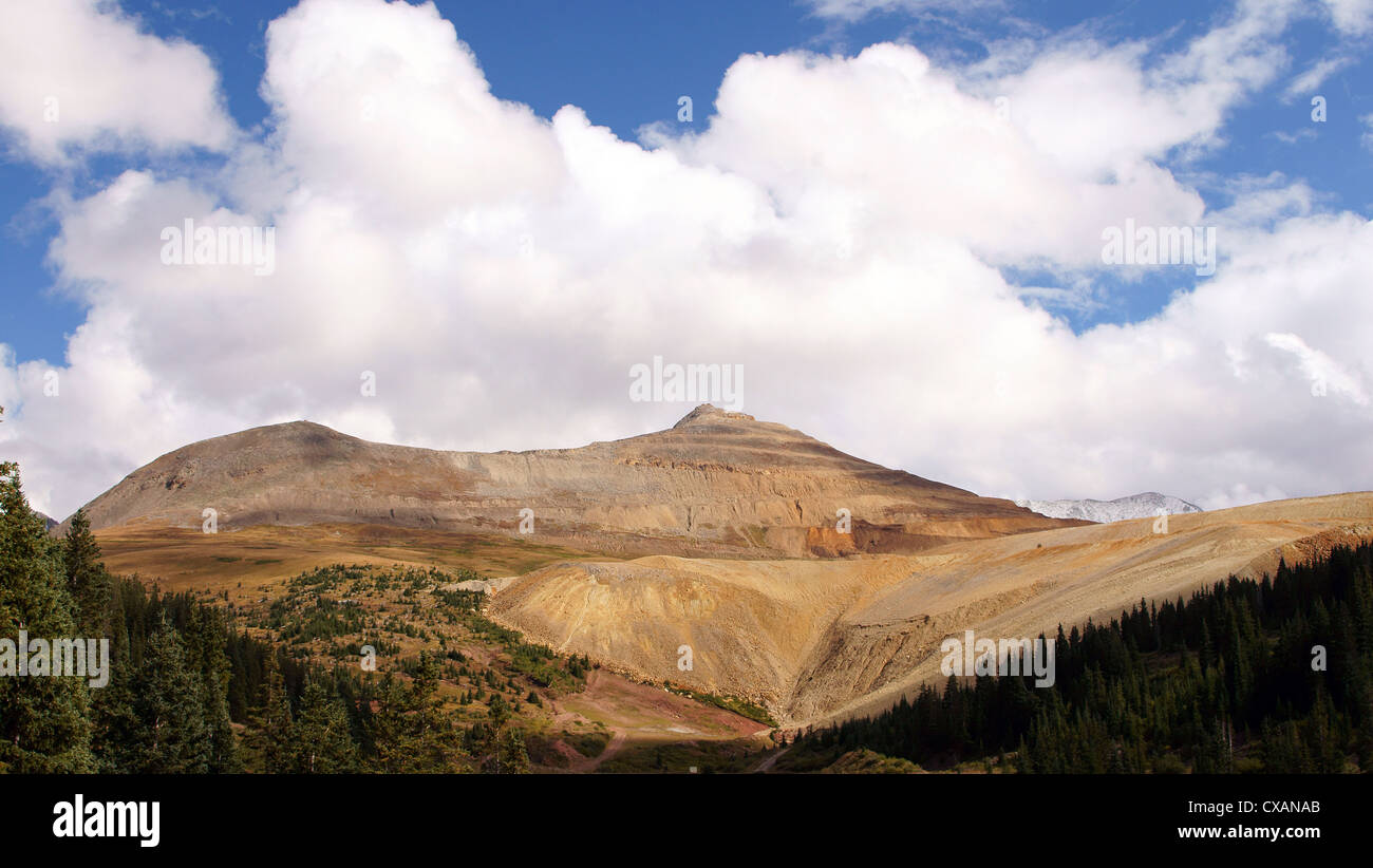 Sweeping aerial High Resolution Stock Photography and Images - Alamy