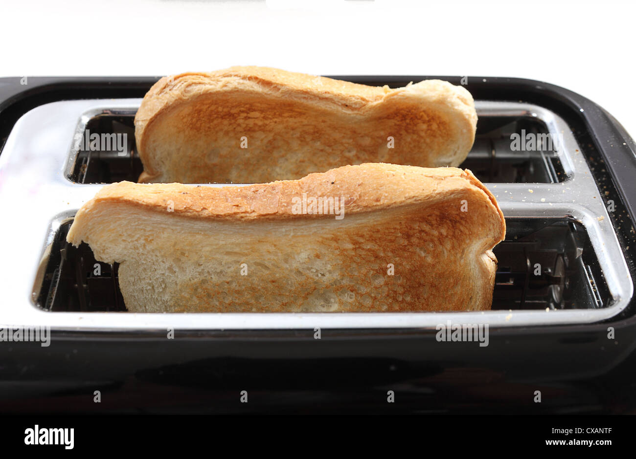White bread in toaster hi-res stock photography and images - Alamy