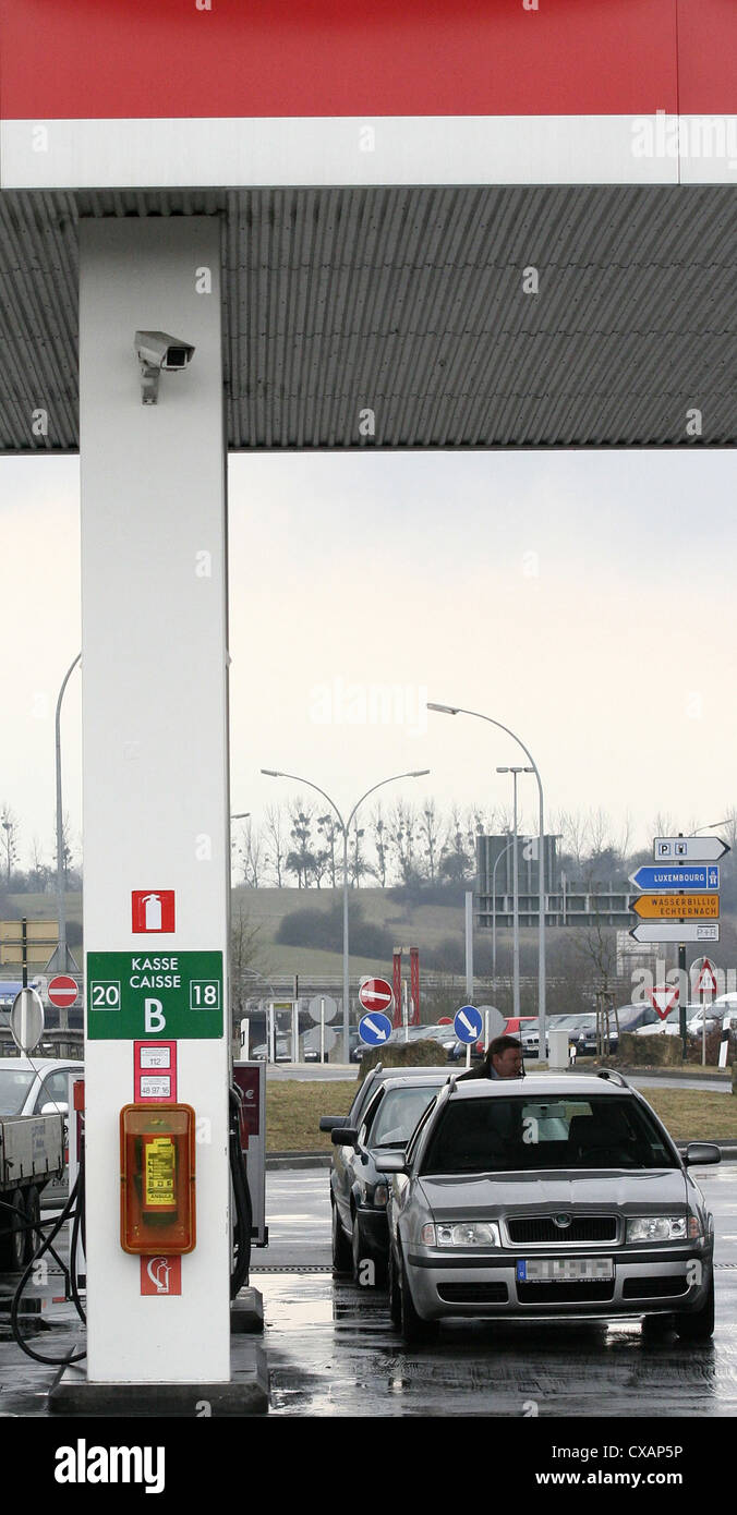 Station border hi-res stock photography and images - Alamy