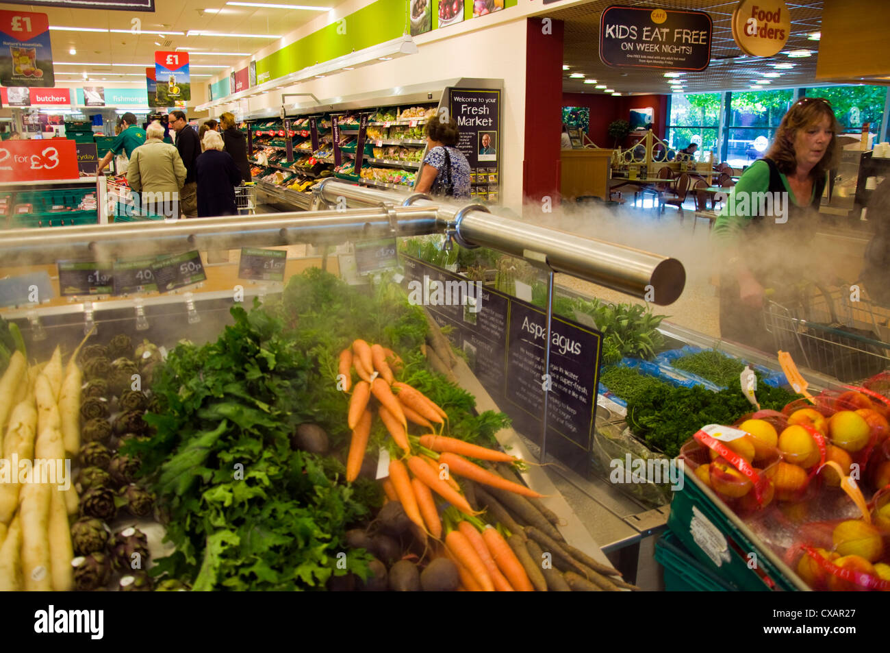 Fruit vegetables in morrisons supermarket hi-res stock photography and ...
