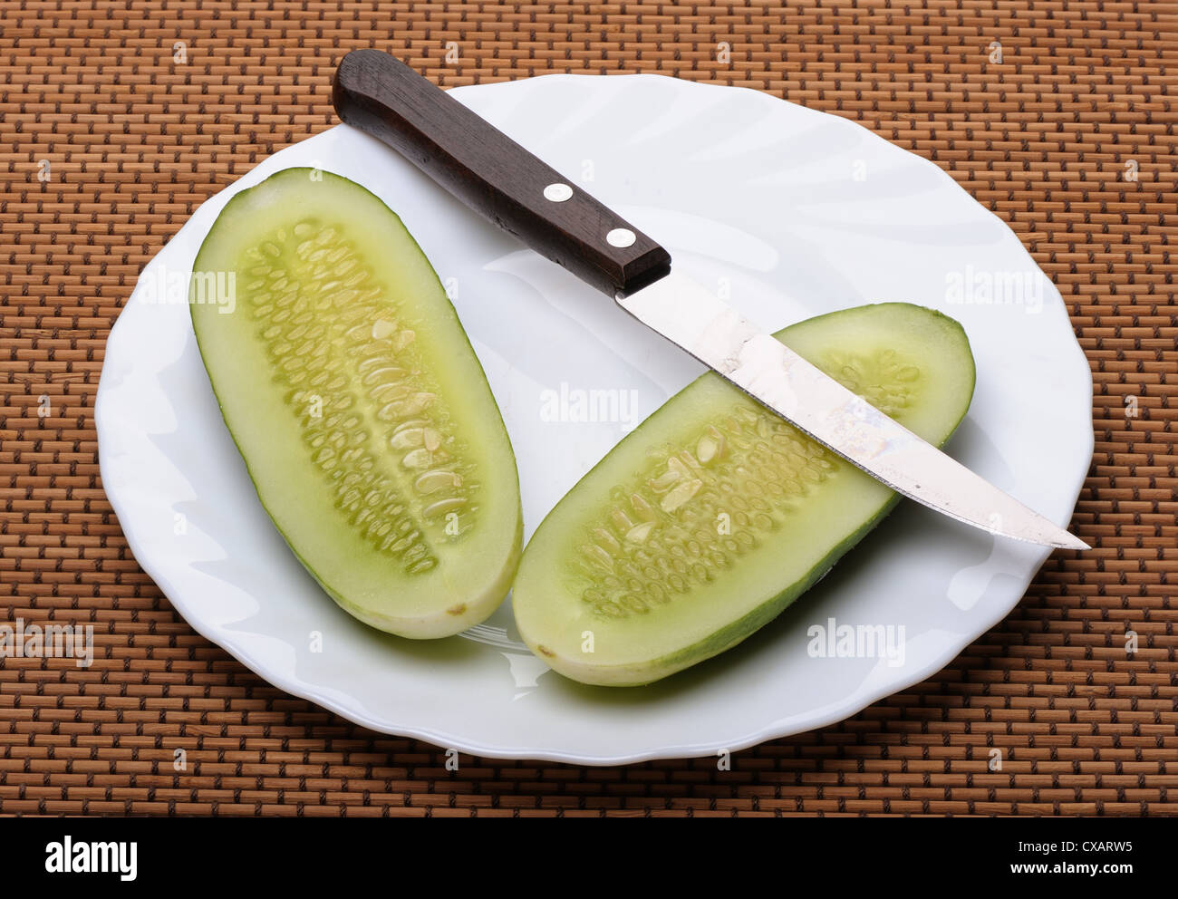 Food fresh sliced cucumbers hi-res stock photography and images - Alamy