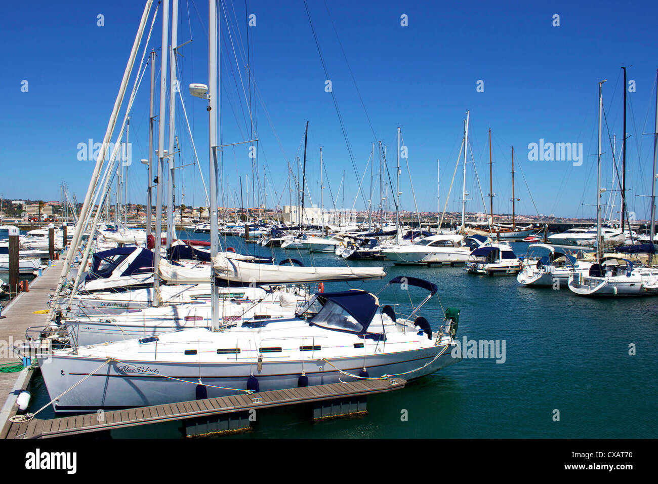 Cascais portugal harbour hi-res stock photography and images - Alamy
