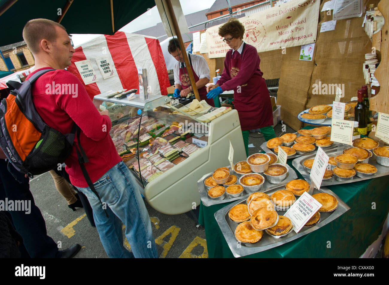 Pies selling hi-res stock photography and images - Alamy