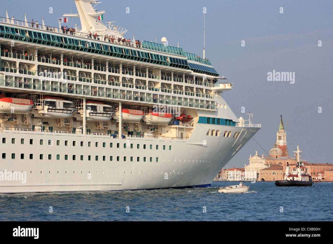 Cruise ship Splendour of the Seas Stock Photo - Alamy