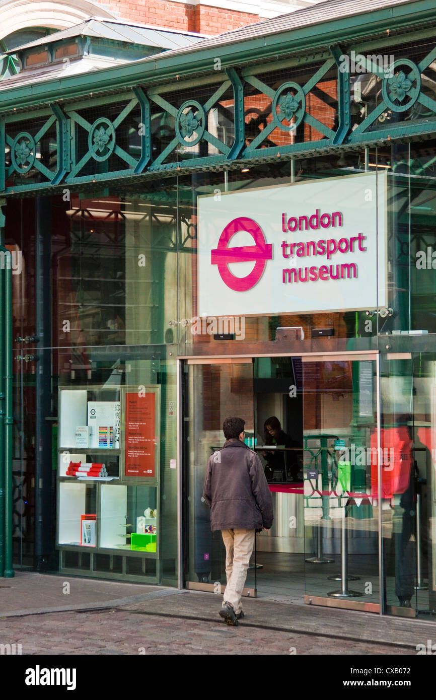 London transport museum Stock Photo - Alamy
