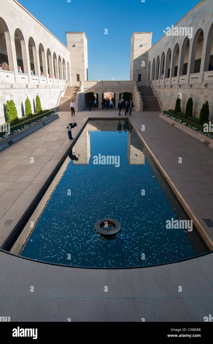 Reflecting Pool, National War Memorial, Canberra, Australia Stock Photo ...