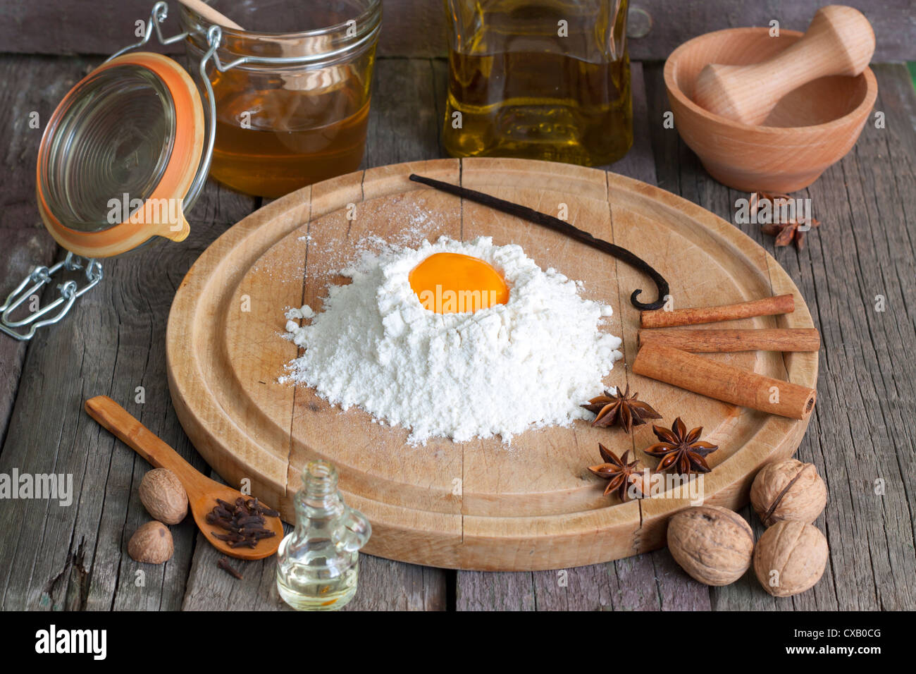 Baking and components with exotic aromatic spices Stock Photo - Alamy