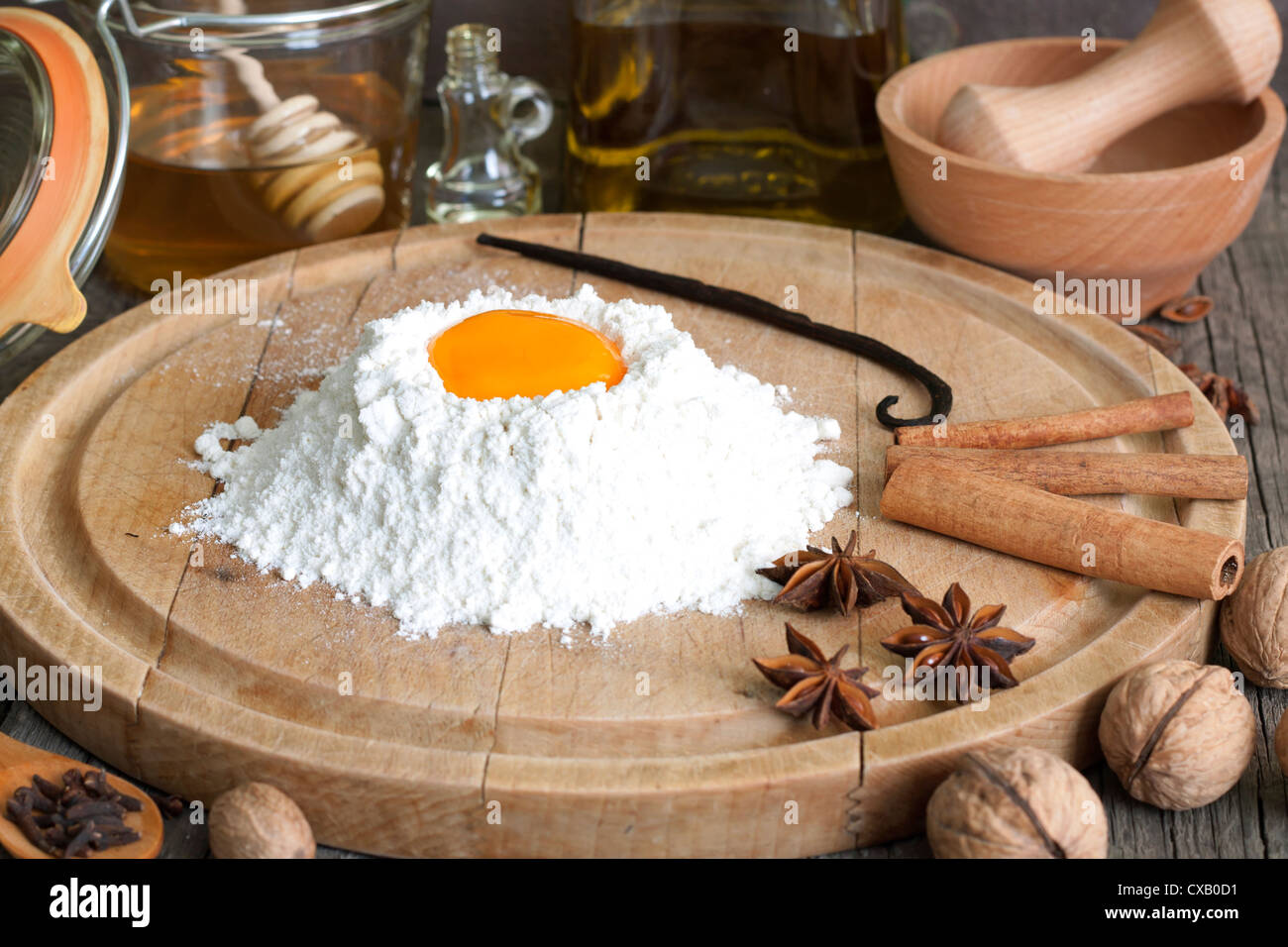 Baking and components with exotic aromatic spices Stock Photo - Alamy