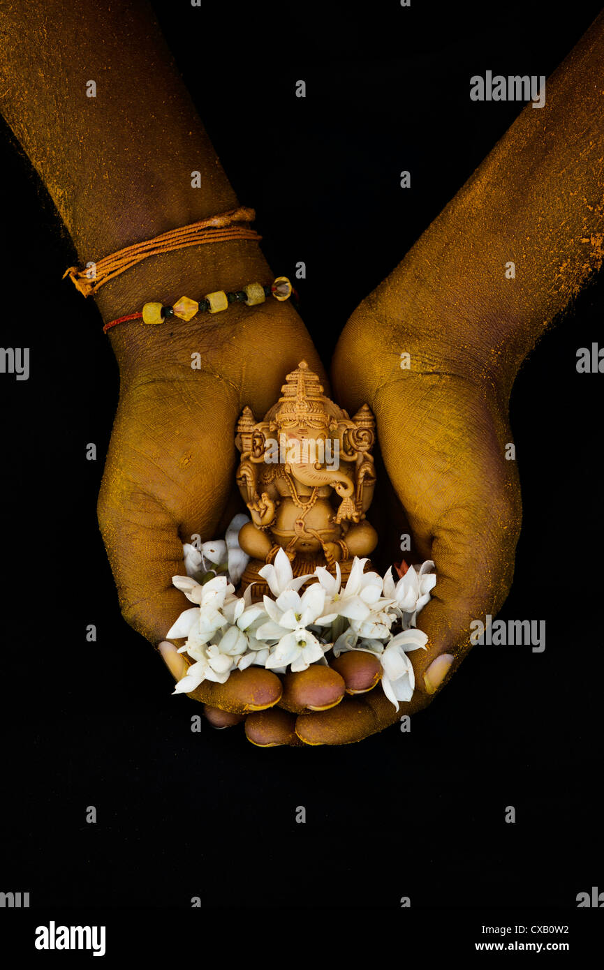 Hindu deity hand hi-res stock photography and images - Alamy