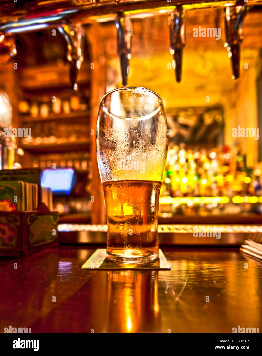 English pub font hi-res stock photography and images - Alamy
