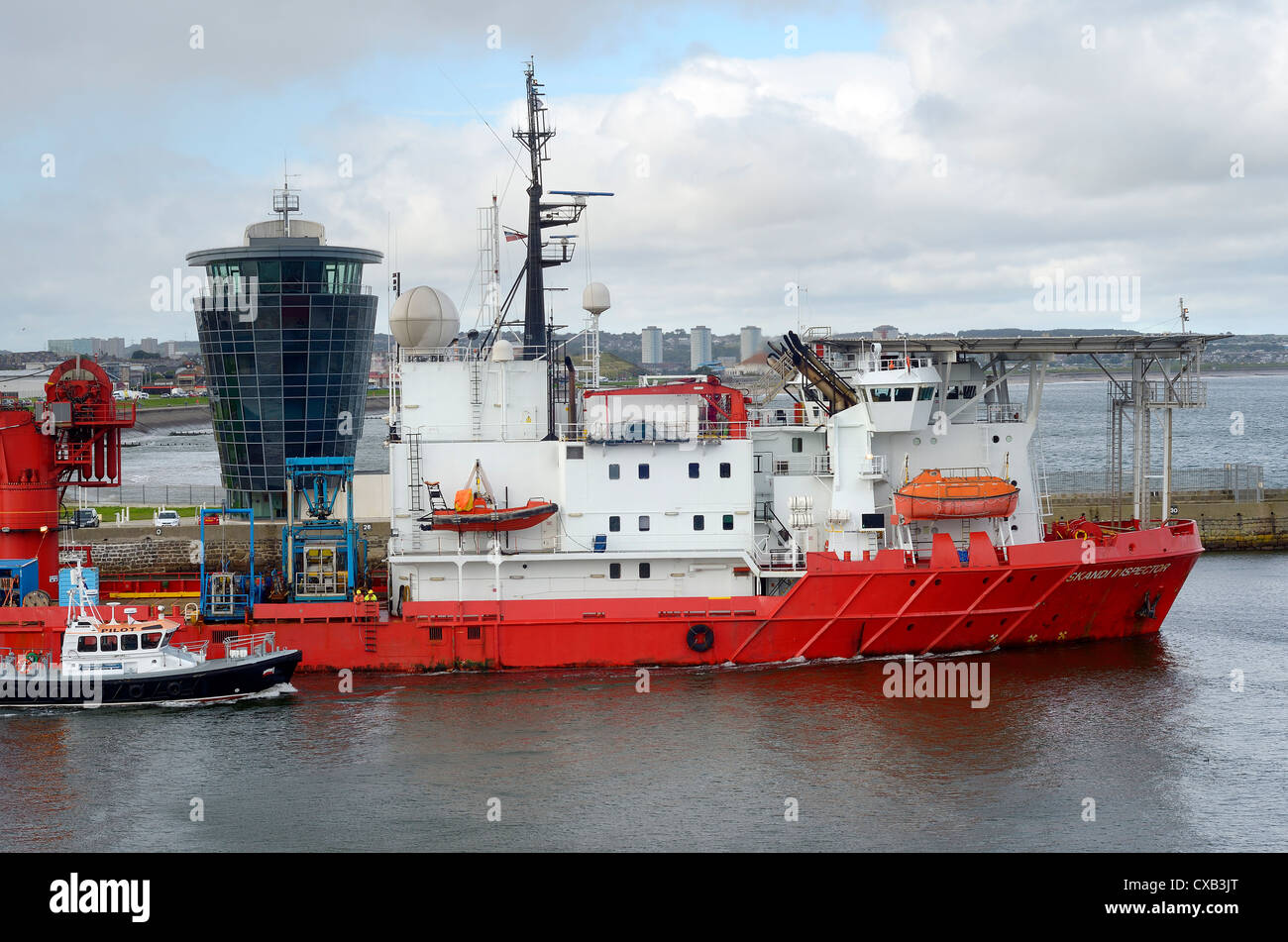 Diving support vessel hi-res stock photography and images - Alamy