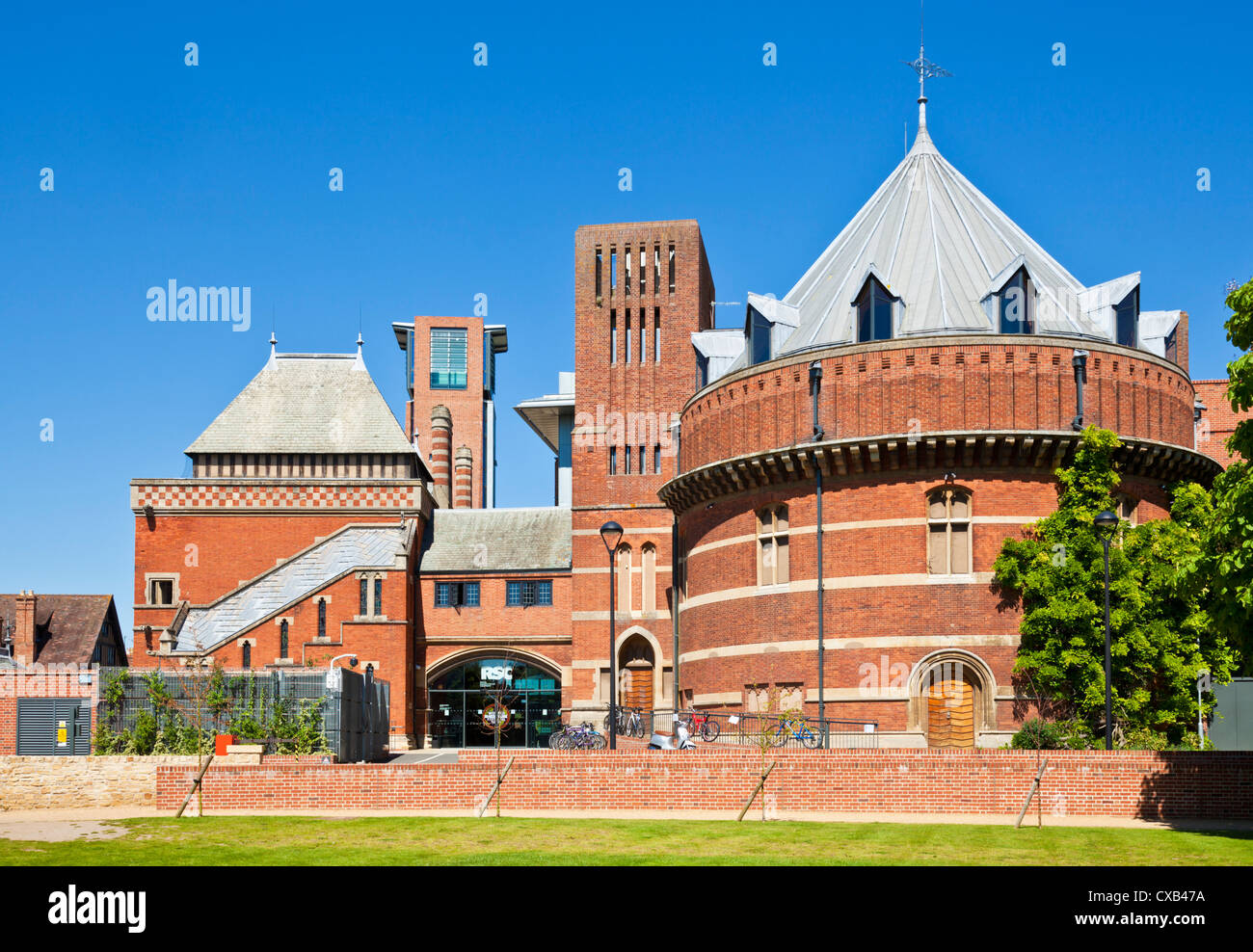 Royal shakespeare theatre hi-res stock photography and images - Alamy