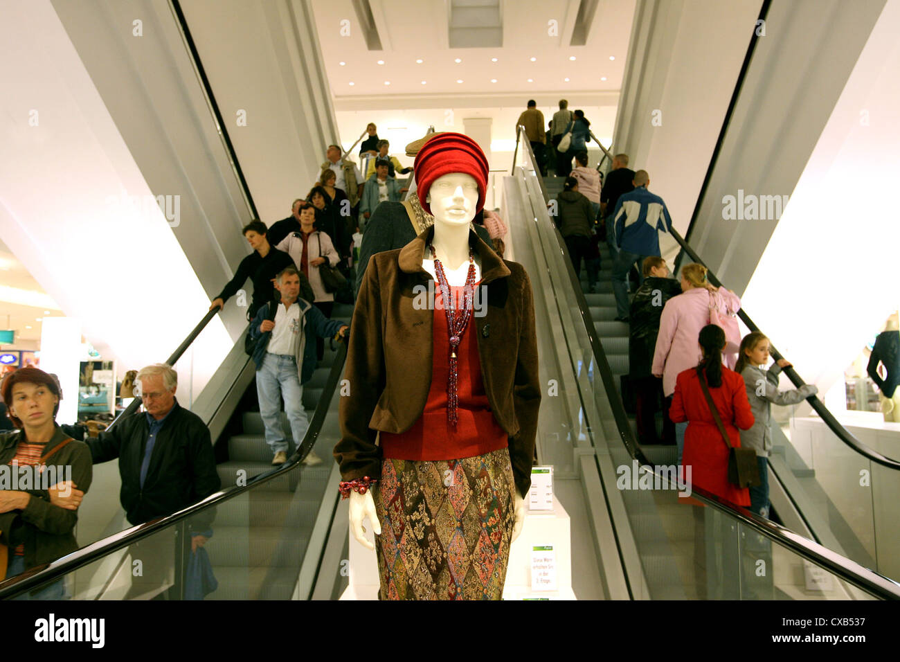 Berlin, customers in a department store Stock Photo - Alamy