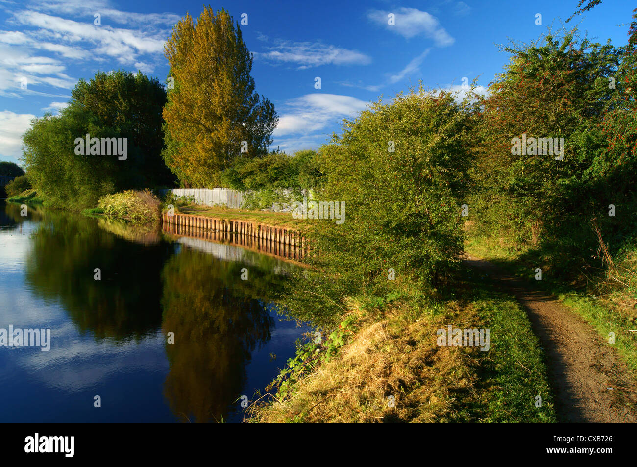 River don cycling hi-res stock photography and images - Alamy