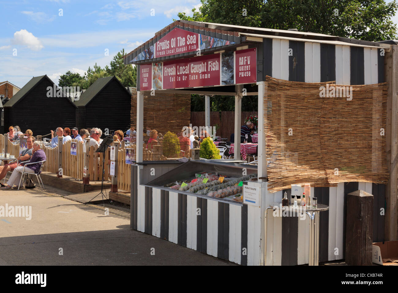 Seafood stall shellfish hi-res stock photography and images - Alamy