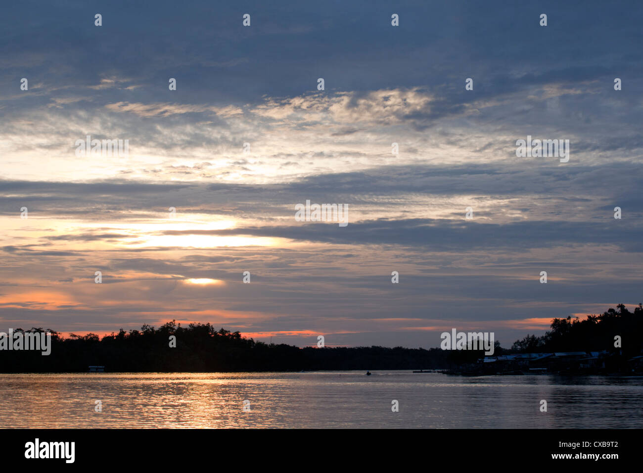 Kuching beach hi-res stock photography and images - Alamy