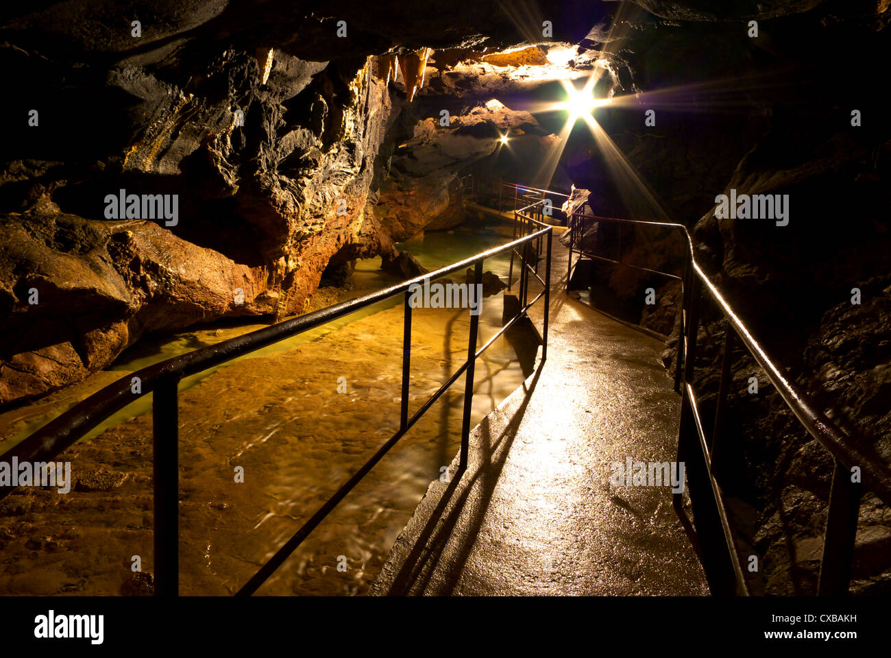 Antique lamp cave hi-res stock photography and images - Alamy