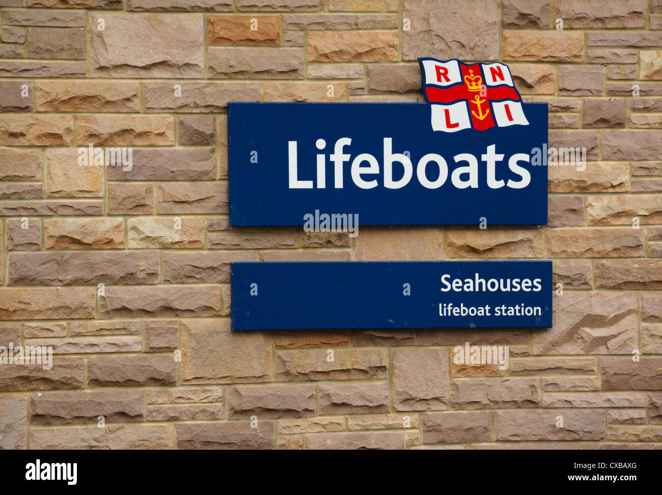 Lifeboat sign hi-res stock photography and images - Alamy