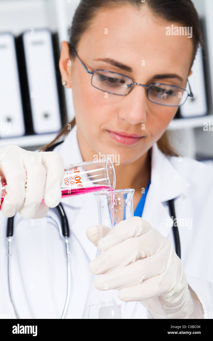 Female medical examiner hi-res stock photography and images - Alamy