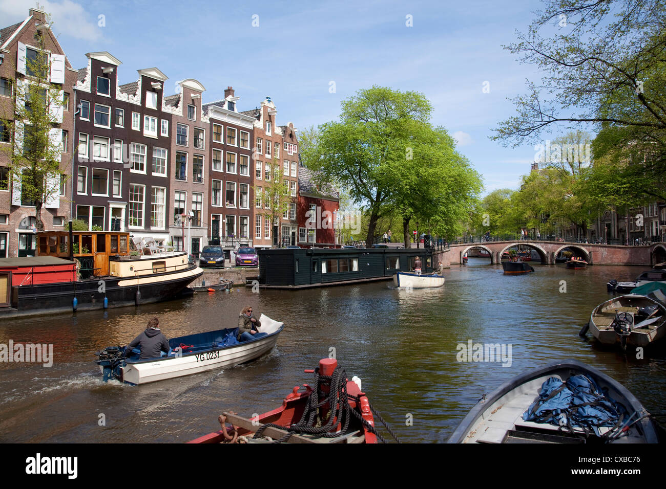 Canal boats boats hi-res stock photography and images - Alamy