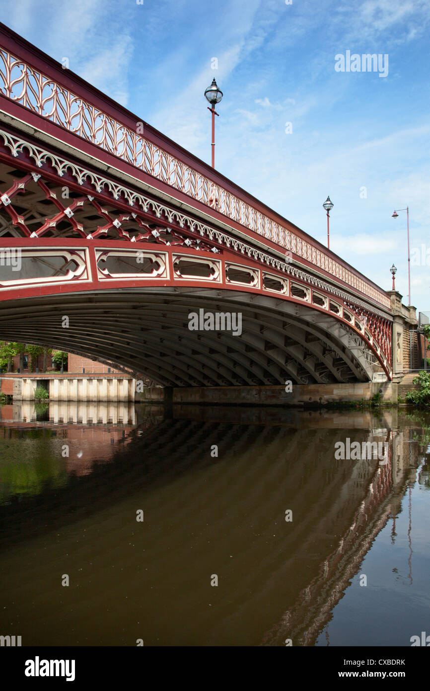 Crown Point Bridge over the River Aire, Leeds, West Yorkshire ...