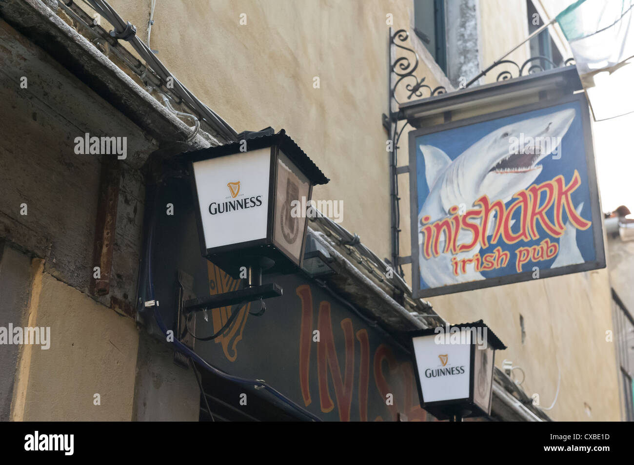 Italian pub sign hi-res stock photography and images - Alamy
