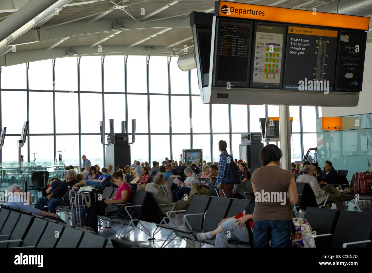 Heathrow Terminal 5 High Resolution Stock Photography and Images - Alamy