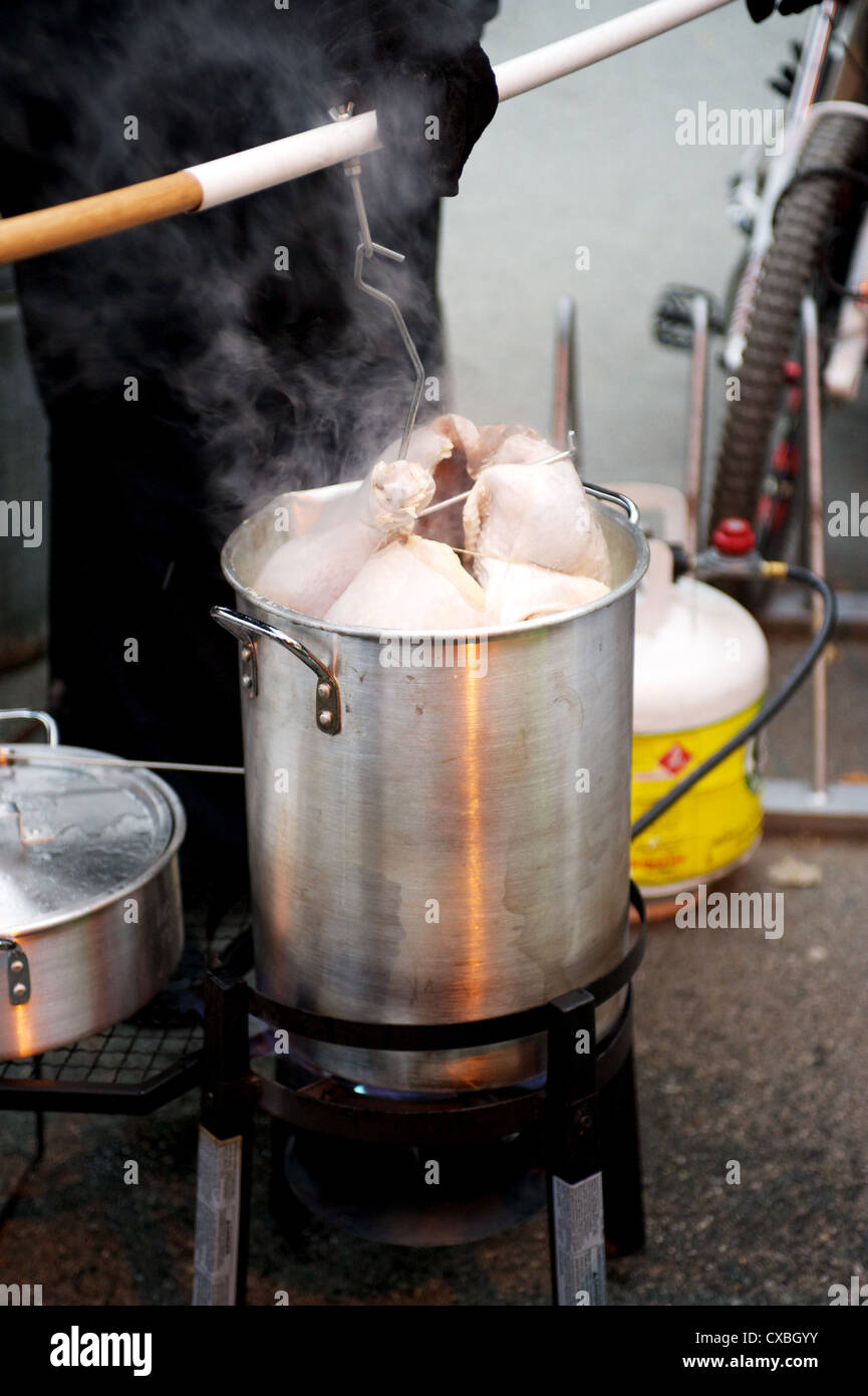 Deep fried whole turkey hi-res stock photography and images - Alamy