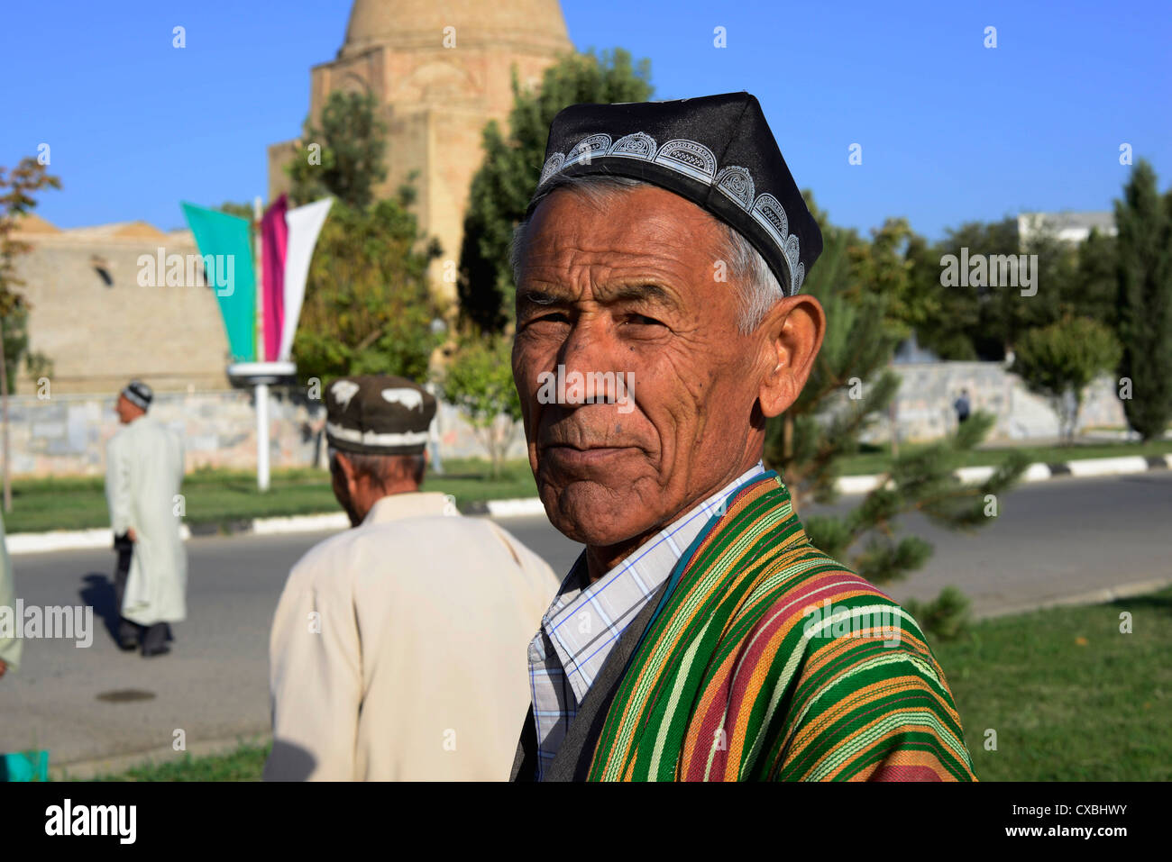 A traditionally dressed Tajik man in Samarkand Stock Photo - Alamy