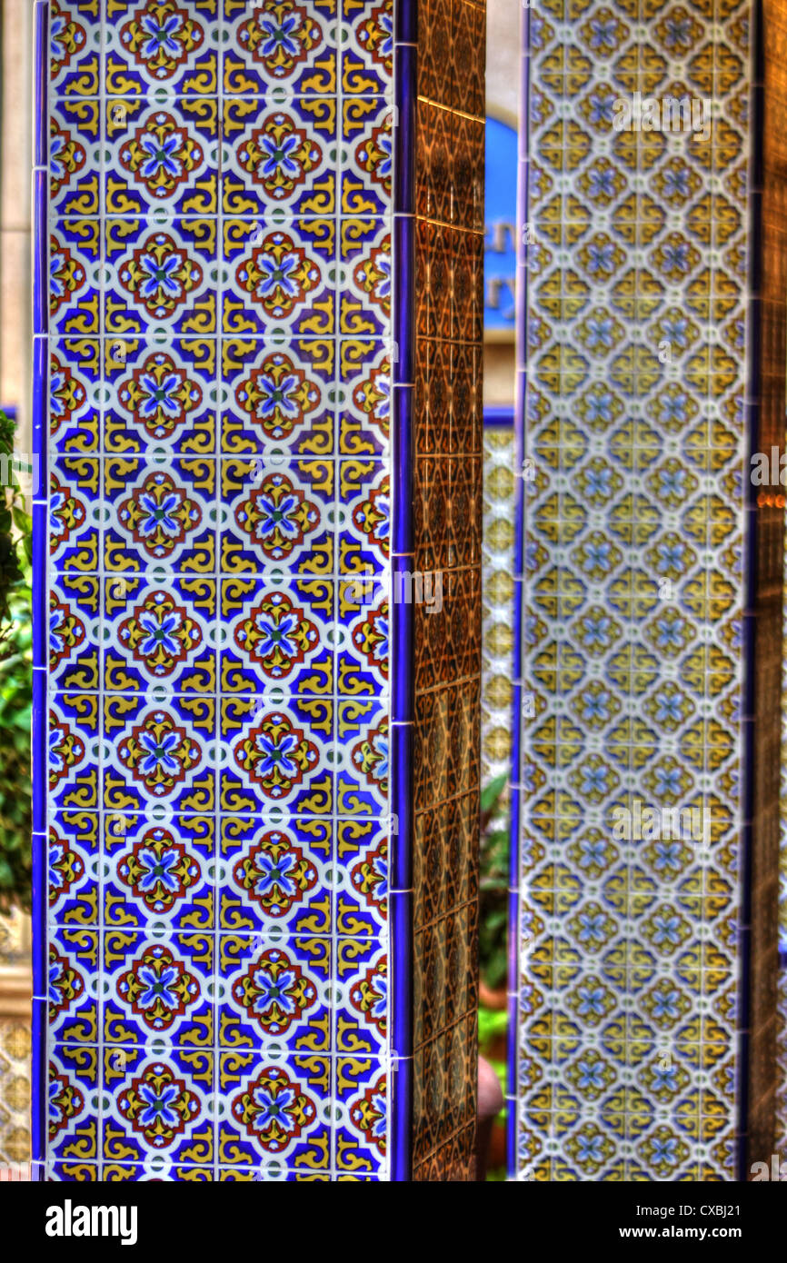 Blue tiled columns hi-res stock photography and images - Alamy