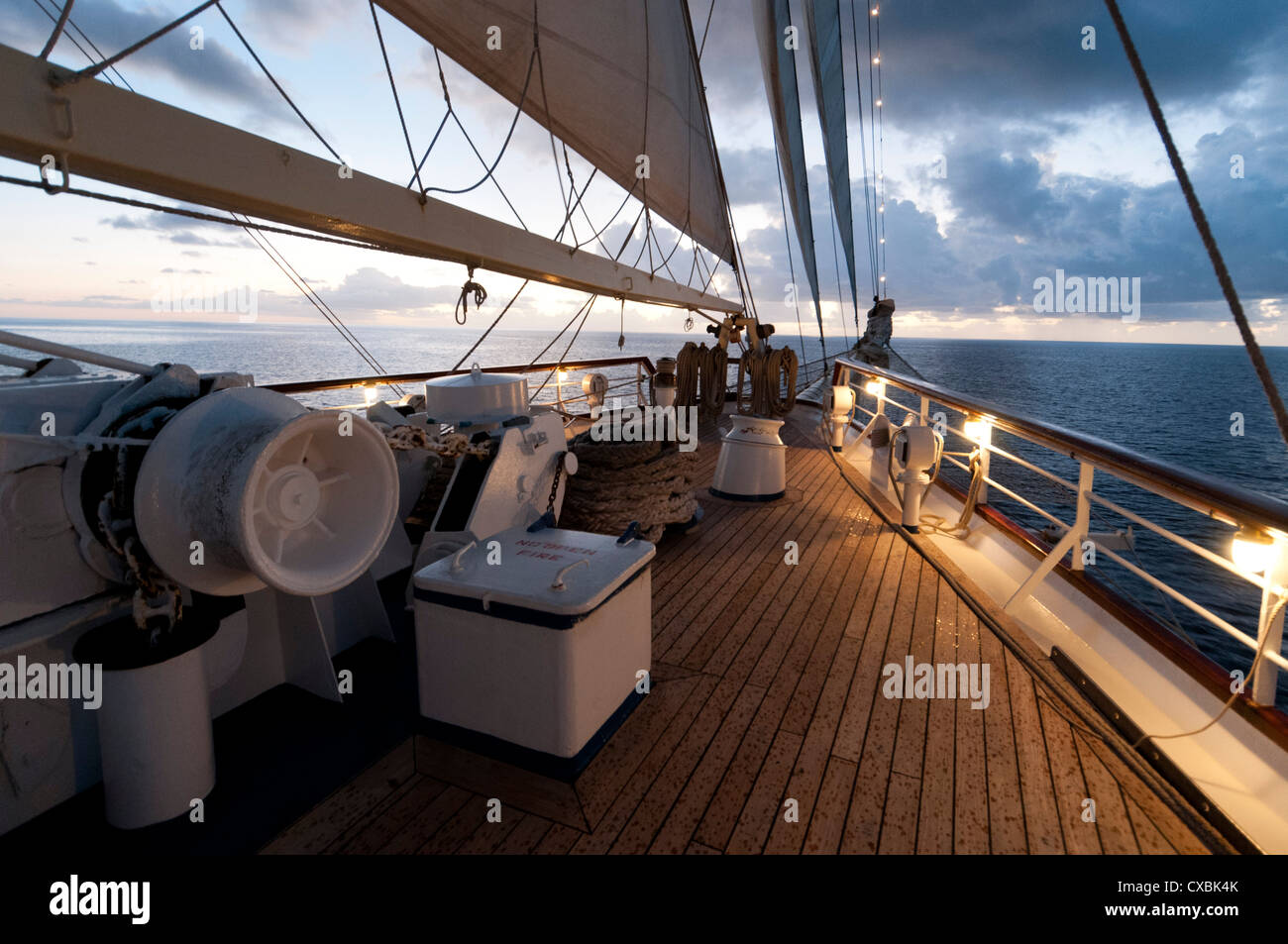 Clipper ship deck hi-res stock photography and images - Alamy