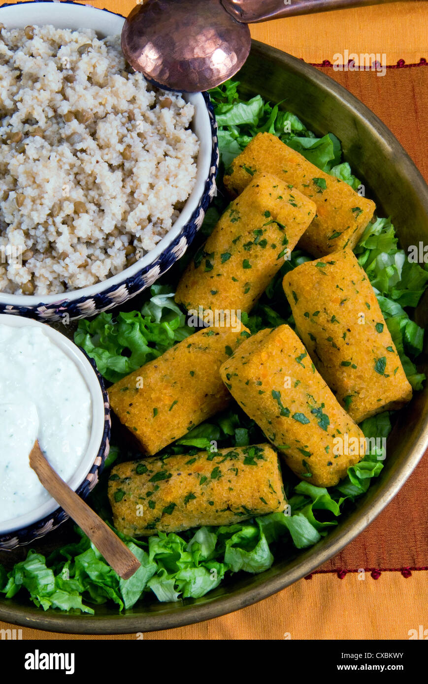 Mercimek koftesi, vegetarian balls with lentils, Turkish food, Turkey ...