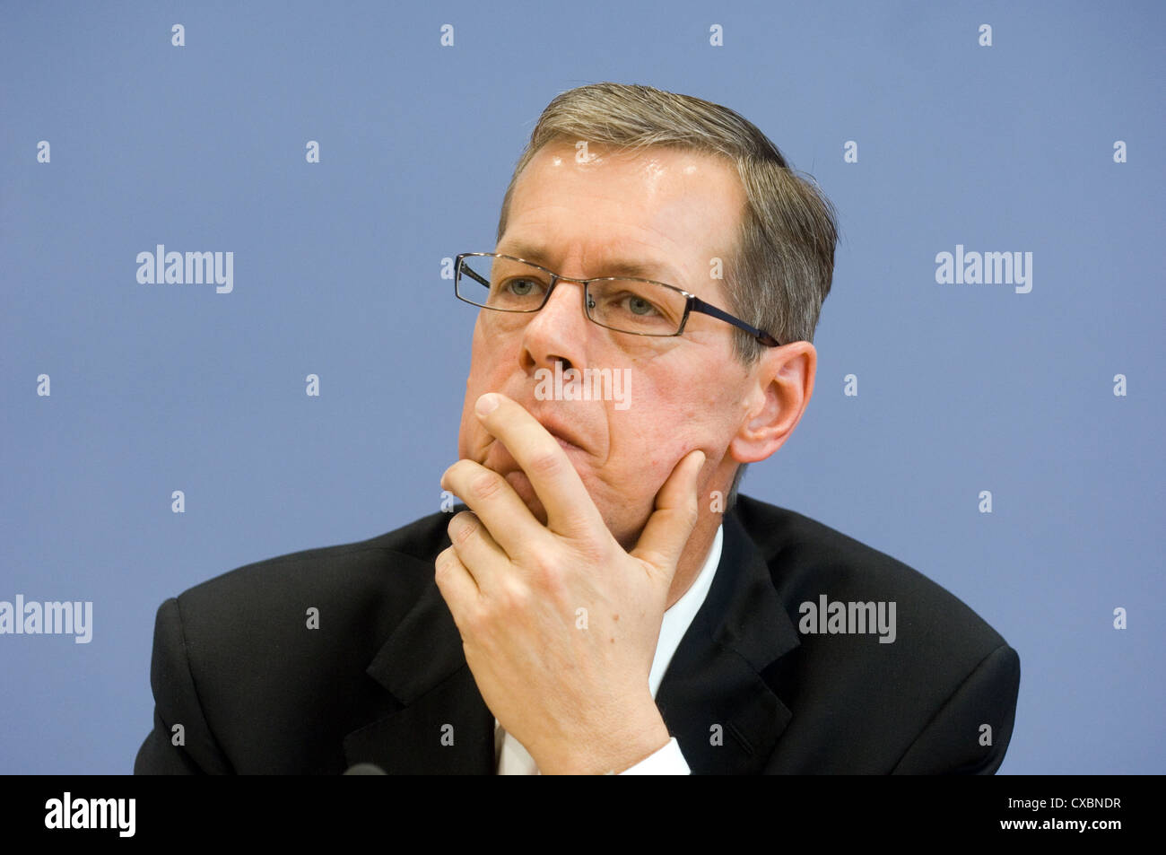 Berlin, Reinhold Robbe (SPD), military officer of the German Bundestag ...
