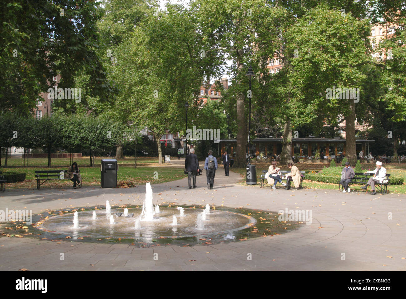 Russell square park hi-res stock photography and images - Alamy