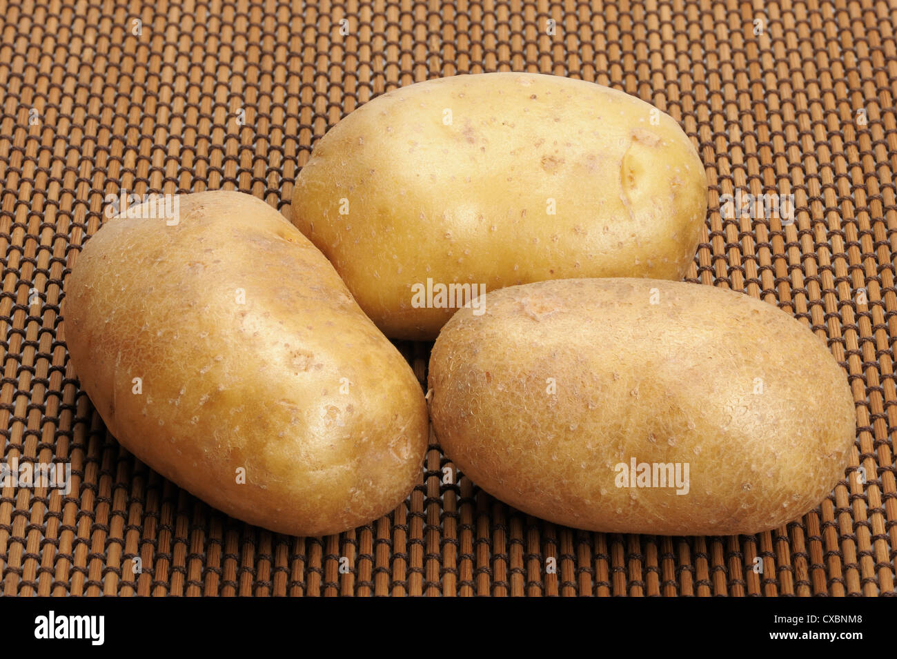 Close shot russet potatoes hi-res stock photography and images - Alamy