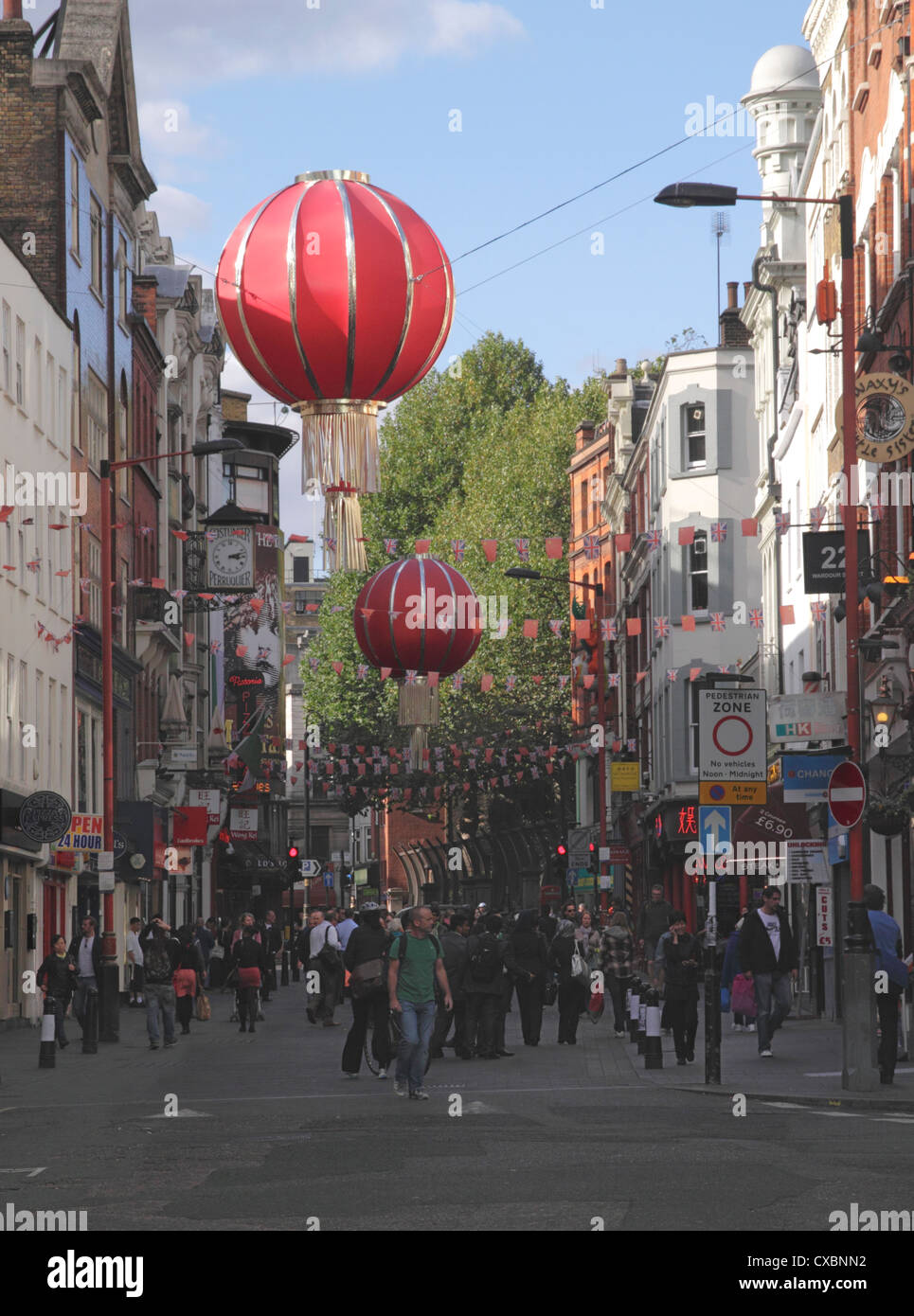 Wardour Street Chinatown Soho London Stock Photo - Alamy