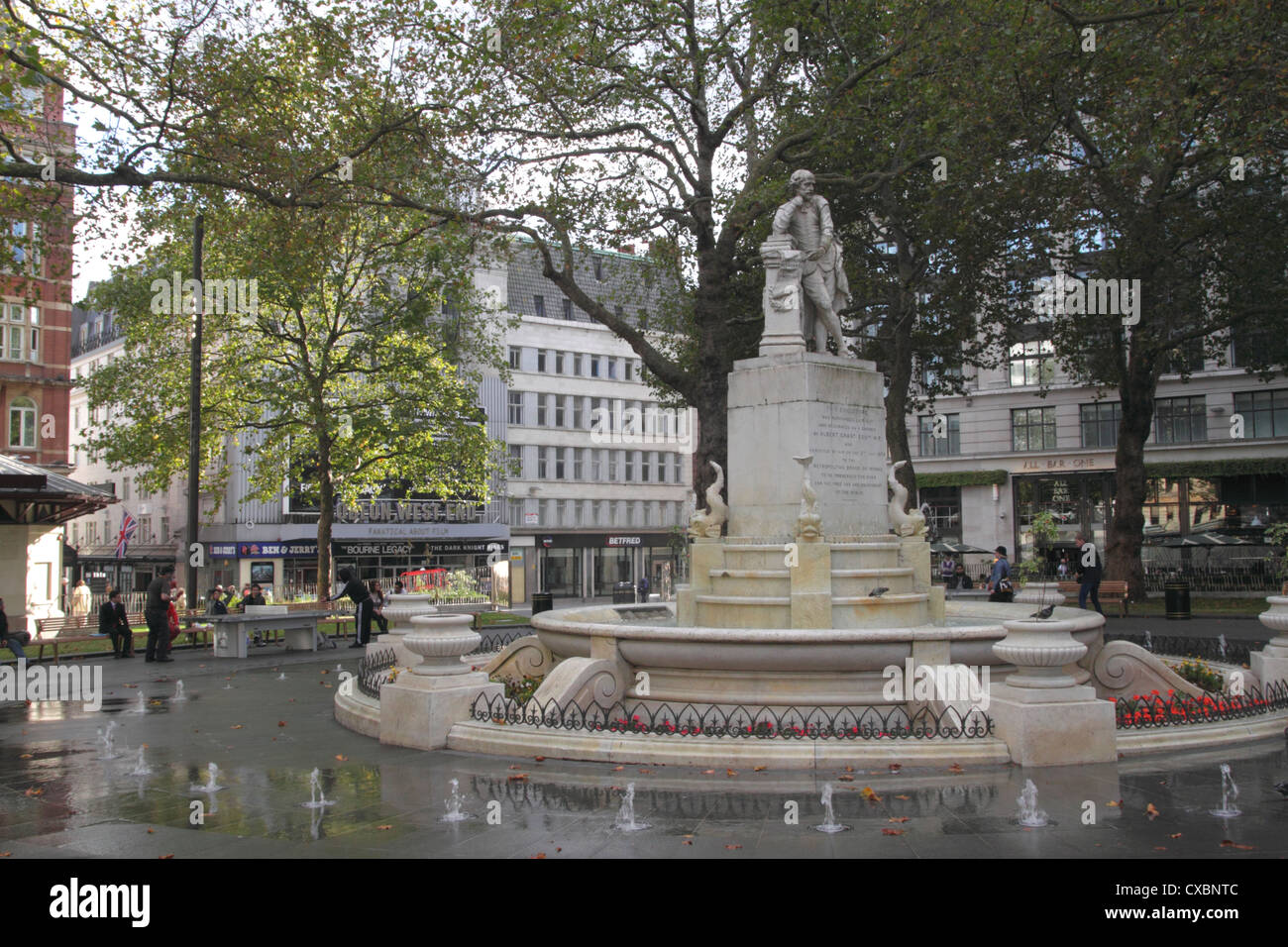 William Shakespeare Statue Leicester Square London Stock Photo - Alamy