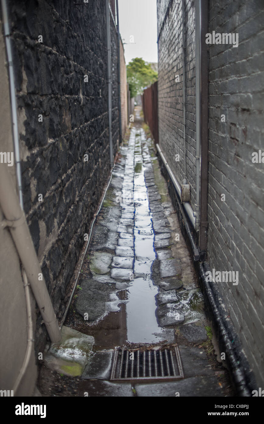 Empty alleyway in Williamstown, Melbourne Stock Photo - Alamy