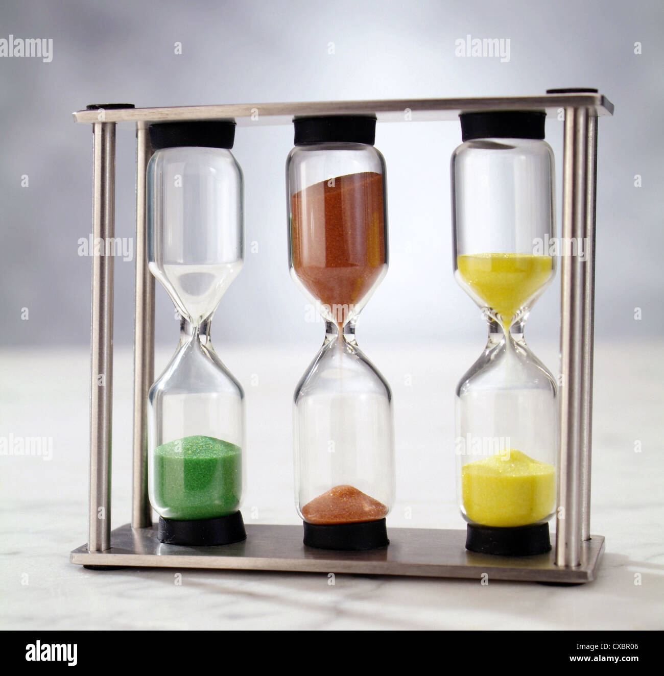 Hourglasses hi-res stock photography and images - Alamy