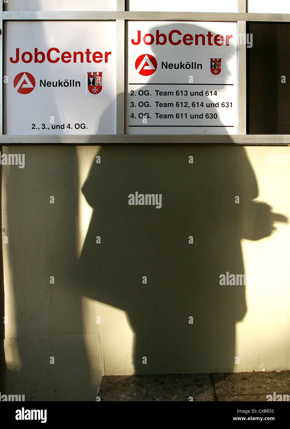 Center to provide hi-res stock photography and images - Alamy