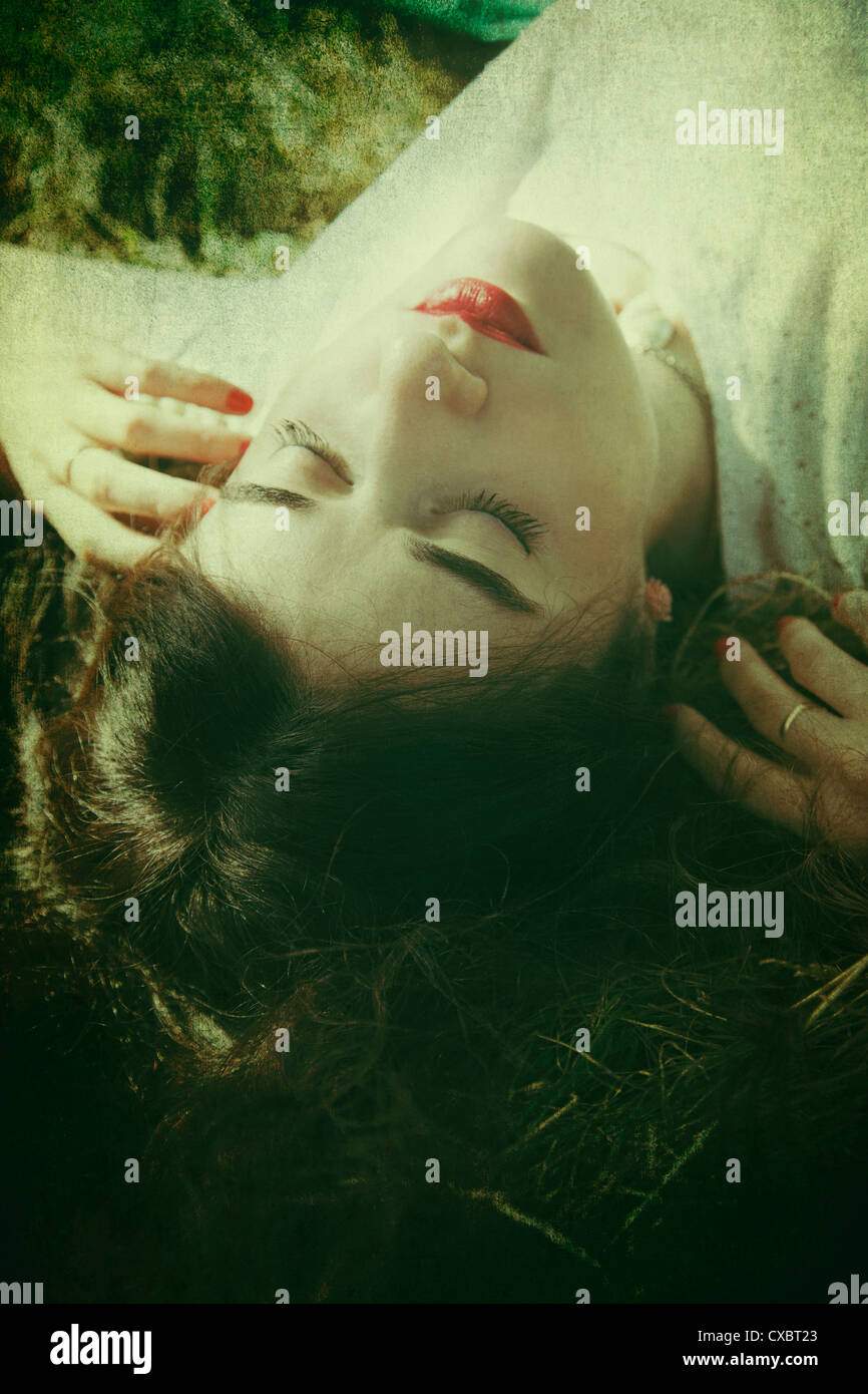 Woman eyes closed head tilted hi-res stock photography and images - Alamy