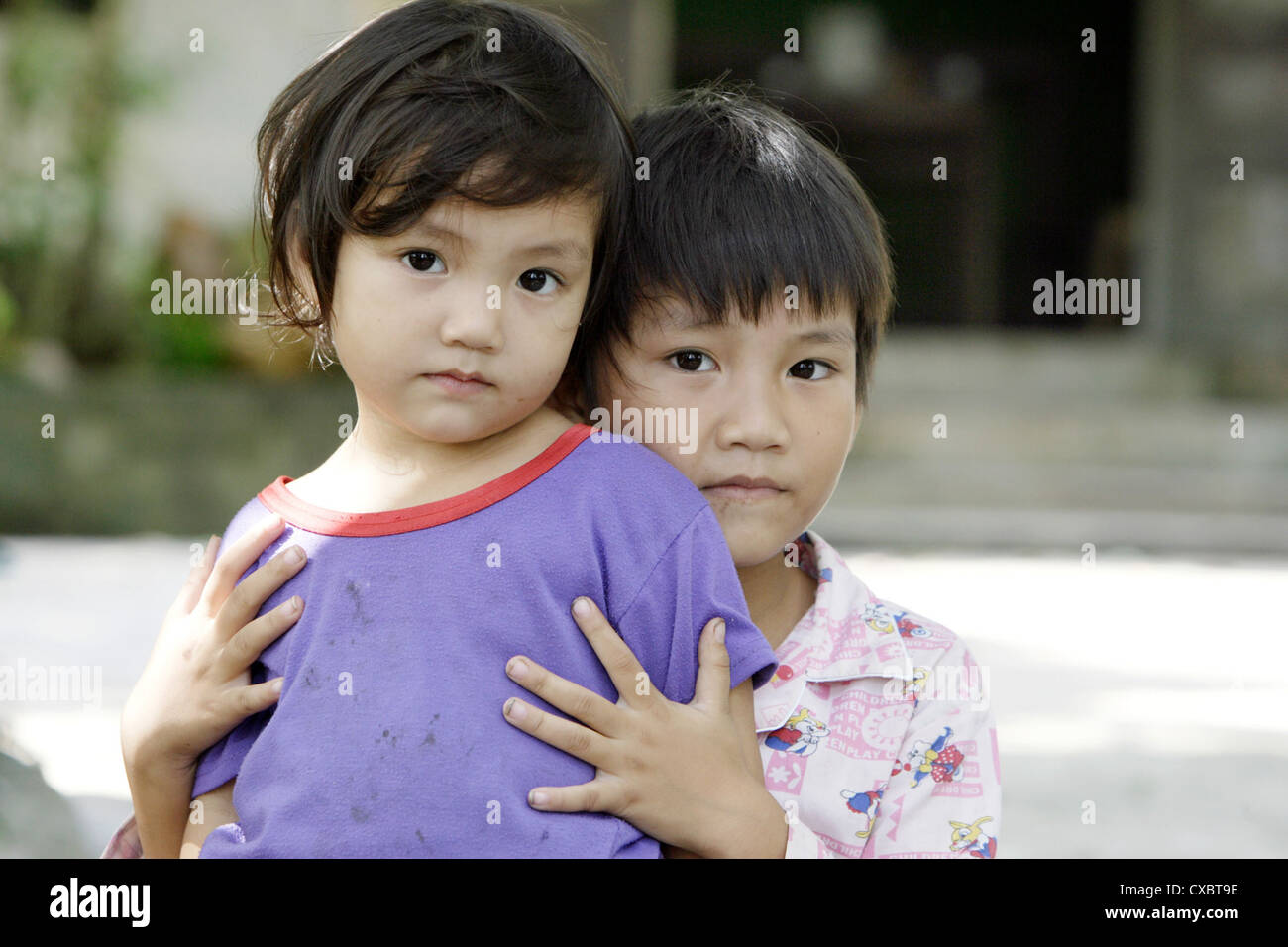 Siblings society hi-res stock photography and images - Alamy