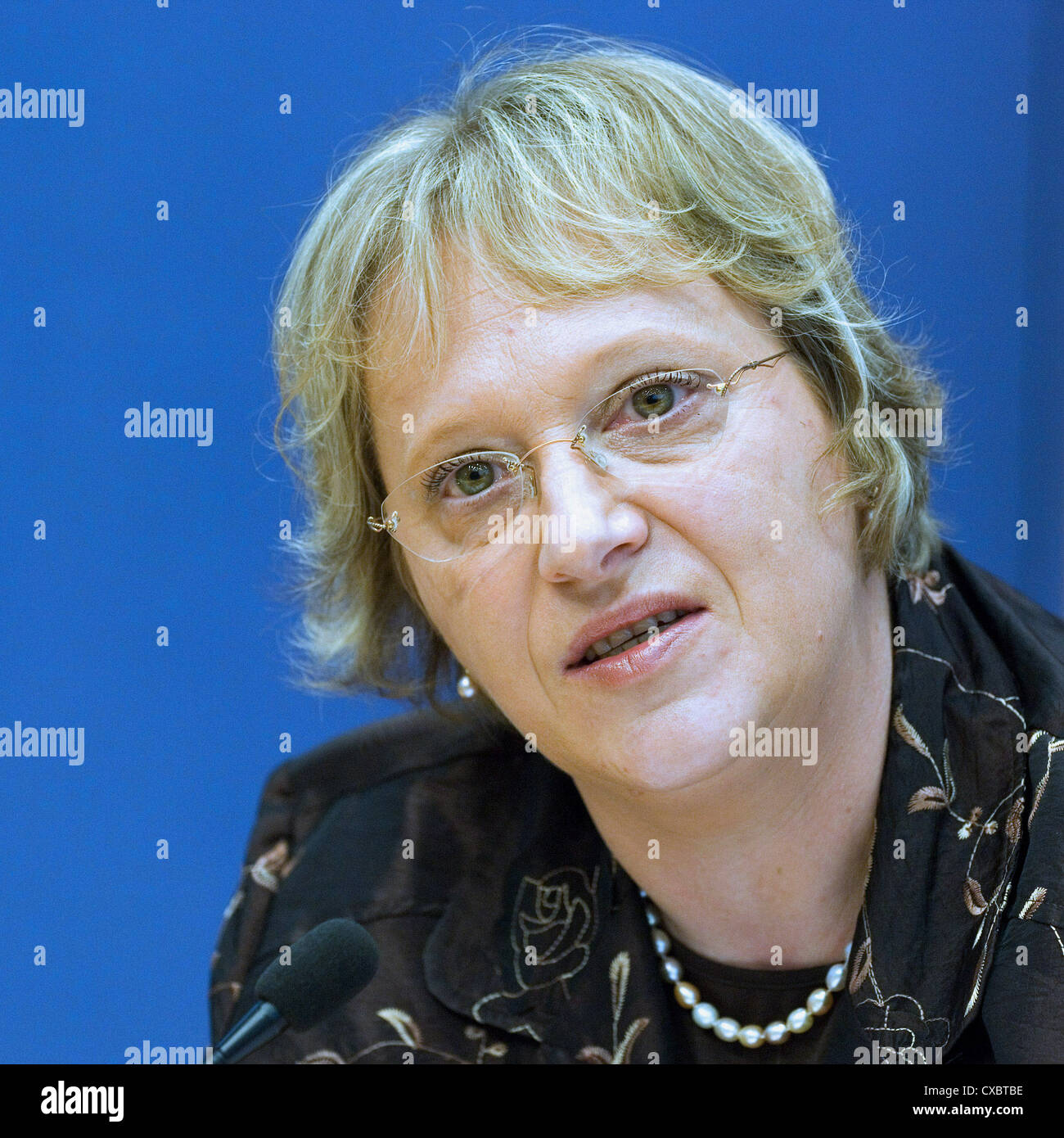 Nicolette hi-res stock photography and images - Alamy