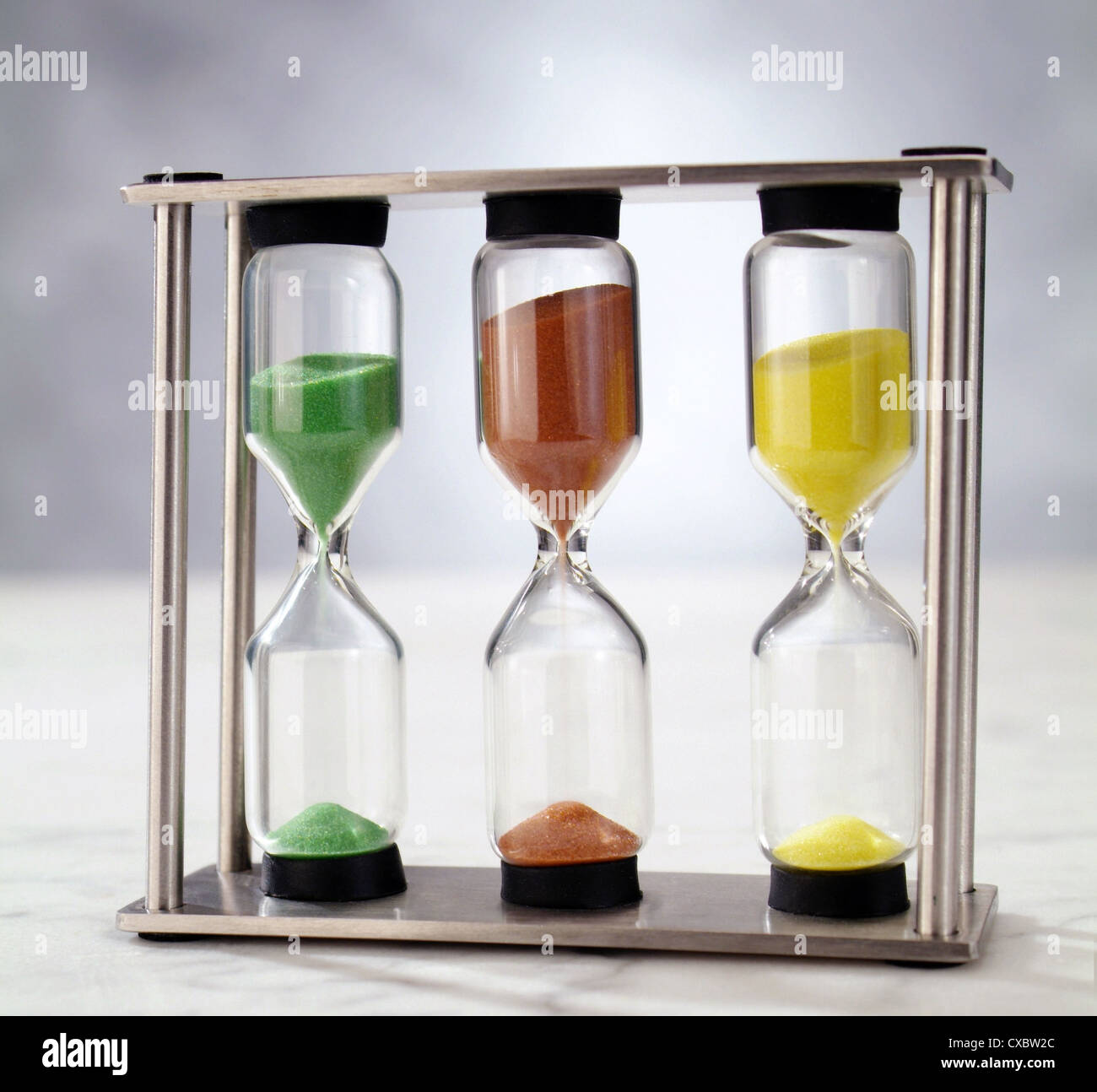 Hourglasses hi-res stock photography and images - Alamy