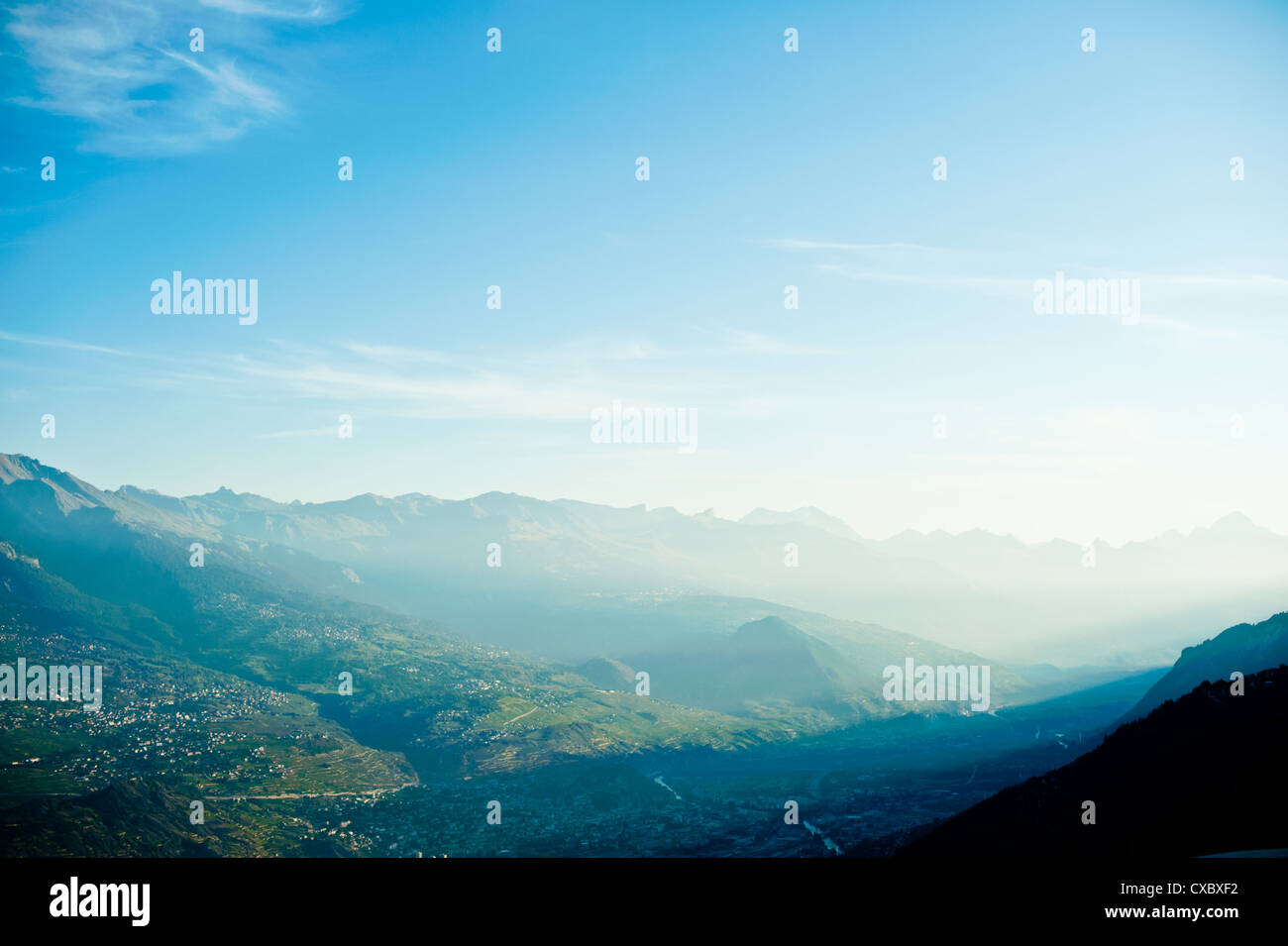 Valley in mist hi-res stock photography and images - Alamy